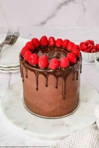 Easy Chocolate Raspberry Ganache Cake with Raspberry Filling