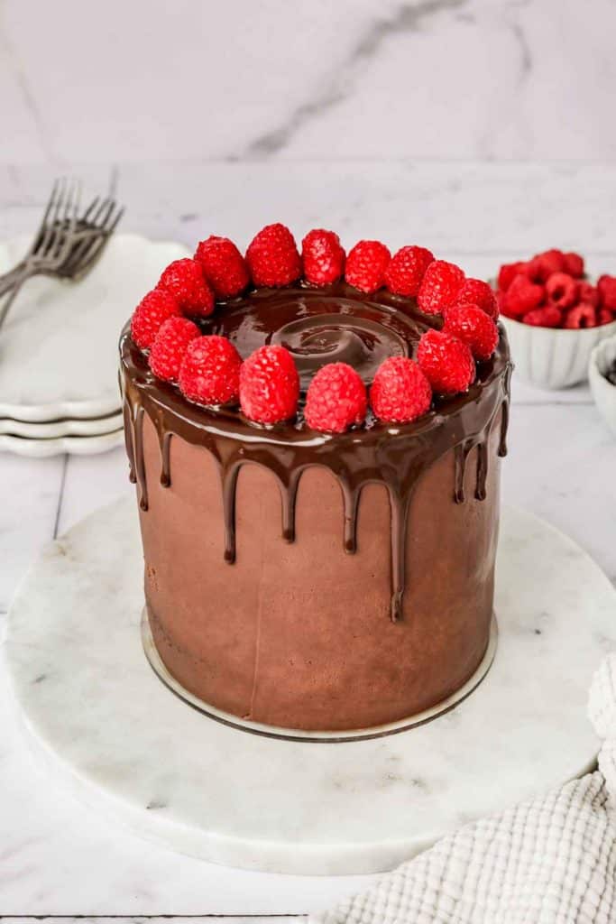 Easy Chocolate Raspberry Ganache Cake with Raspberry Filling