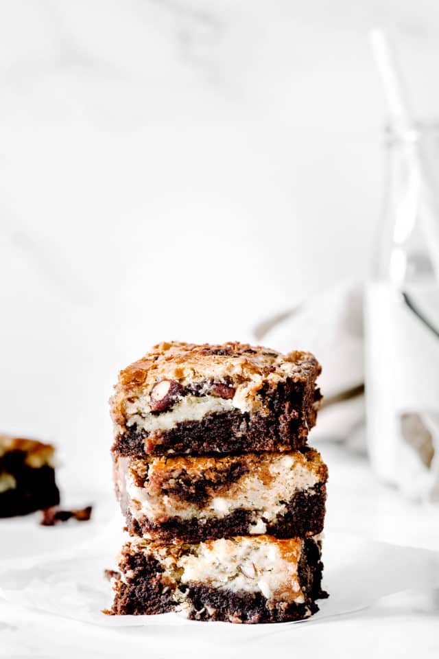 Fudgy Marble Brownies Recipe - White chocolate - Sweetly Cakes
