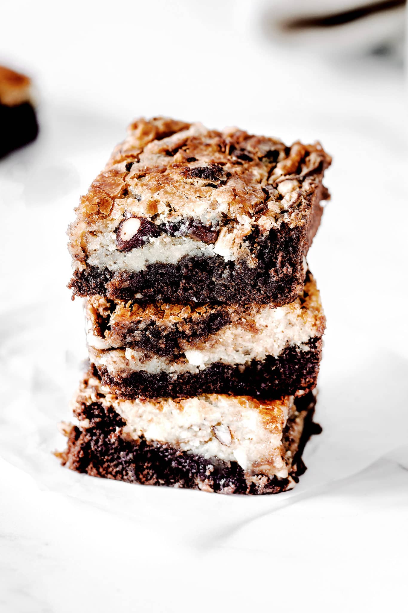 Fudgy Marble Brownies Recipe - White chocolate - Sweetly Cakes