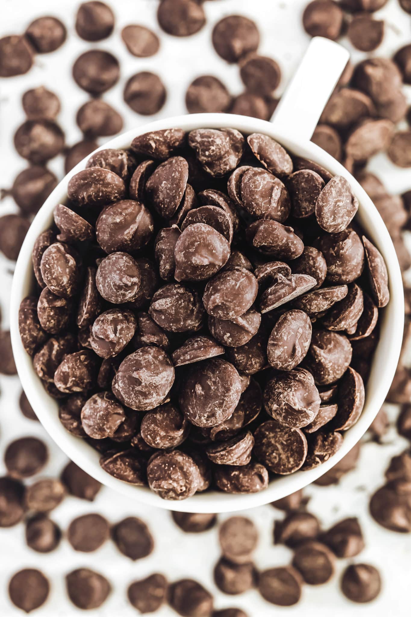 Pépites de chocolat maison - Facile, rapide et moins cher - Sweetly Cakes