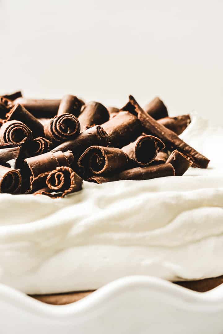 How To Make Chocolate Curls - Easy Method - Sweetly Cakes