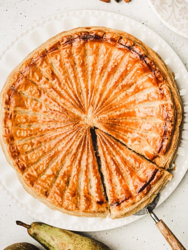 Easy Traditional French Pithivier Recipe with Almond Filling