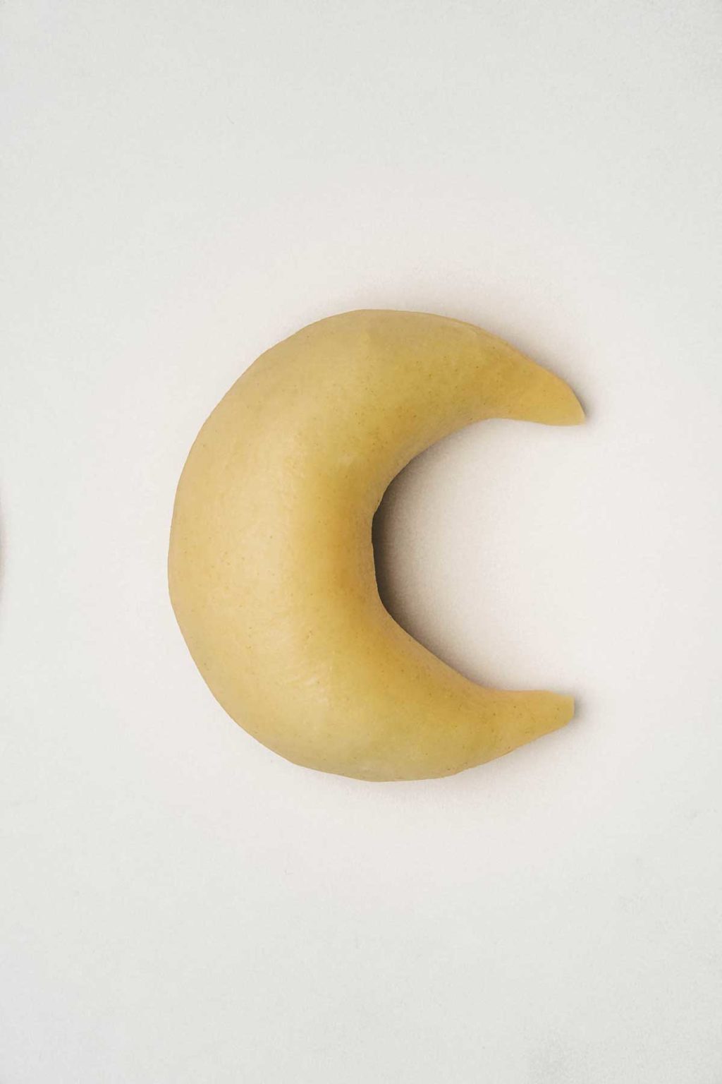 Gazelle Horns recipe (Cornes de Gazelle) filled with Almond Past