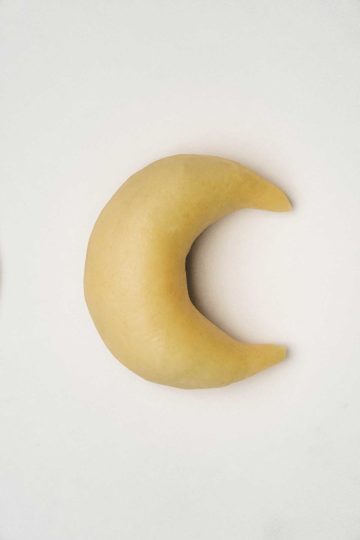 Gazelle Horns recipe (Cornes de Gazelle) filled with Almond Past
