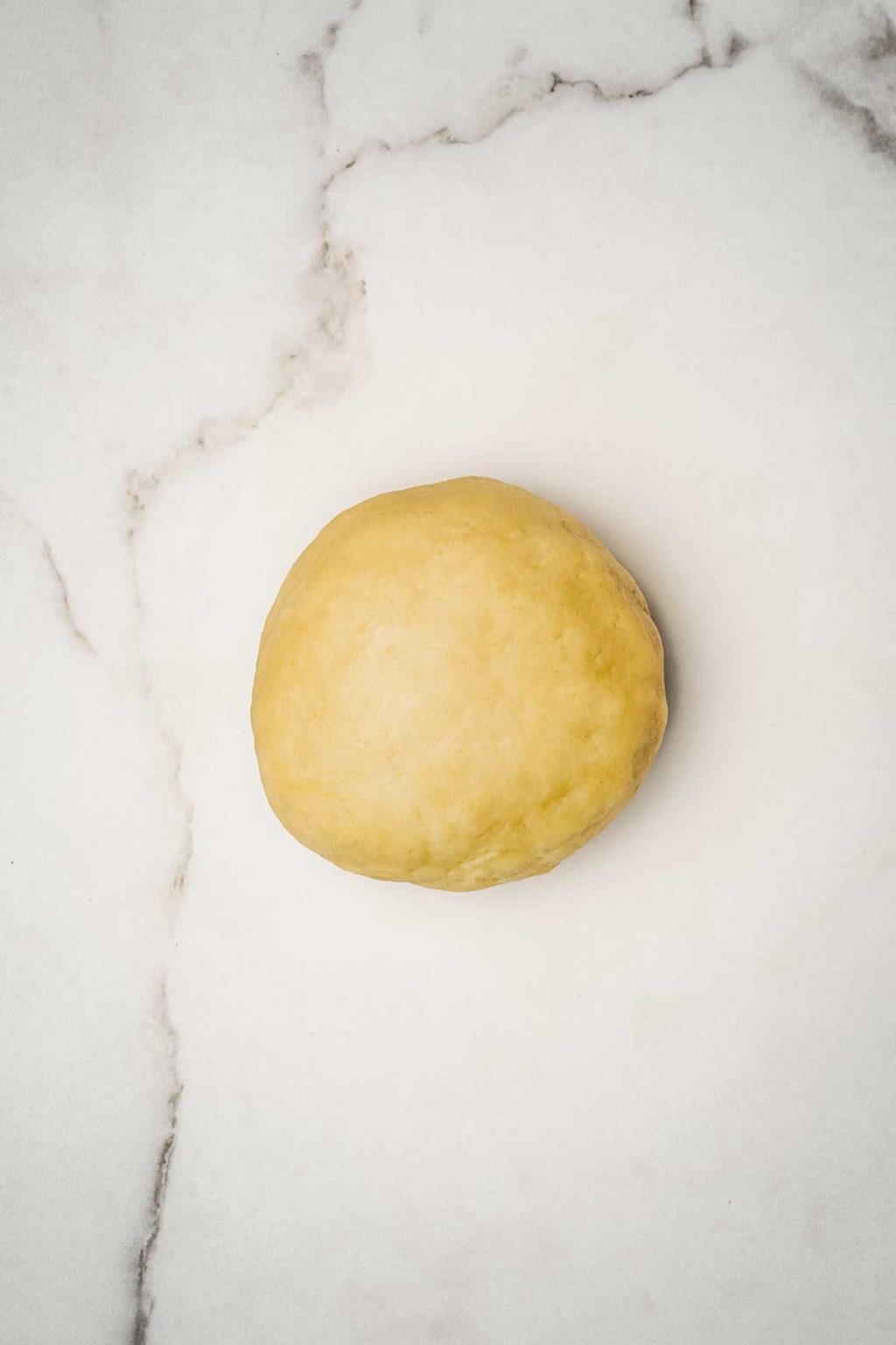 Gazelle Horns recipe (Cornes de Gazelle) filled with Almond Past