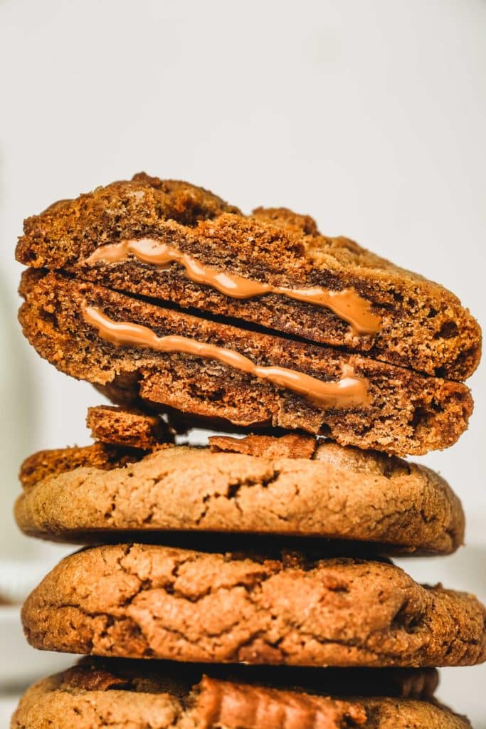 Cookie Butter Cookies – Soft & Gooey Biscoff Stuffed Treats
