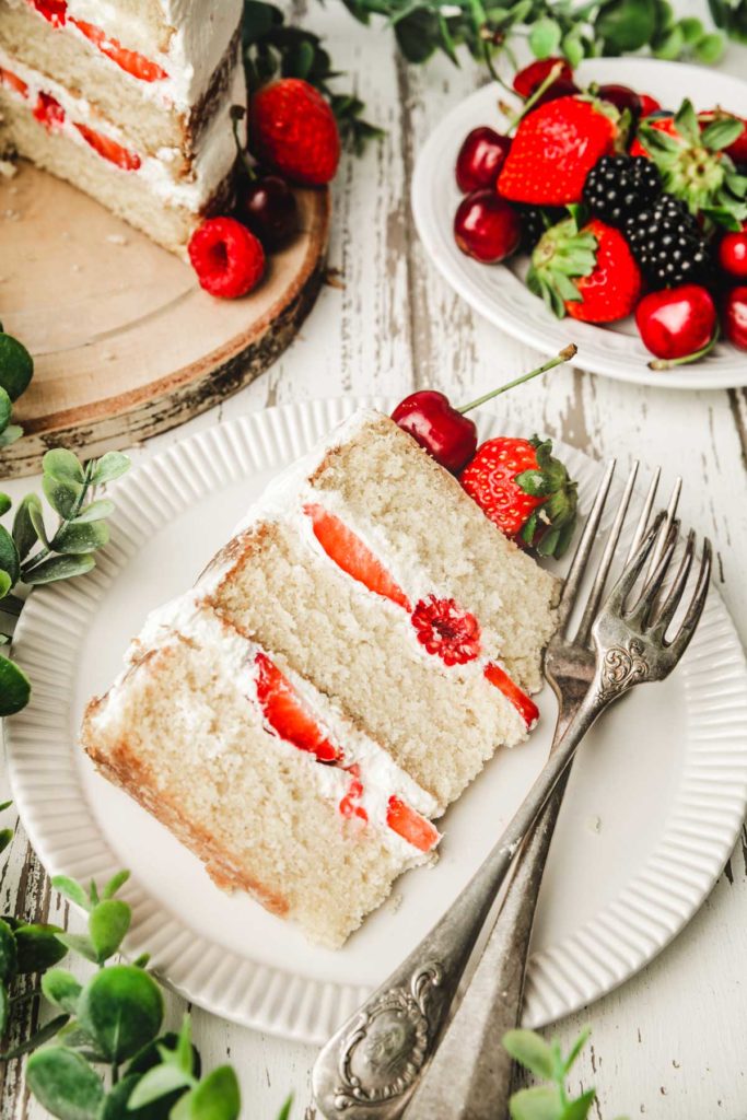 Naked Cake Aux Fruits Rouges - Recette Facile - Sweetly Cakes