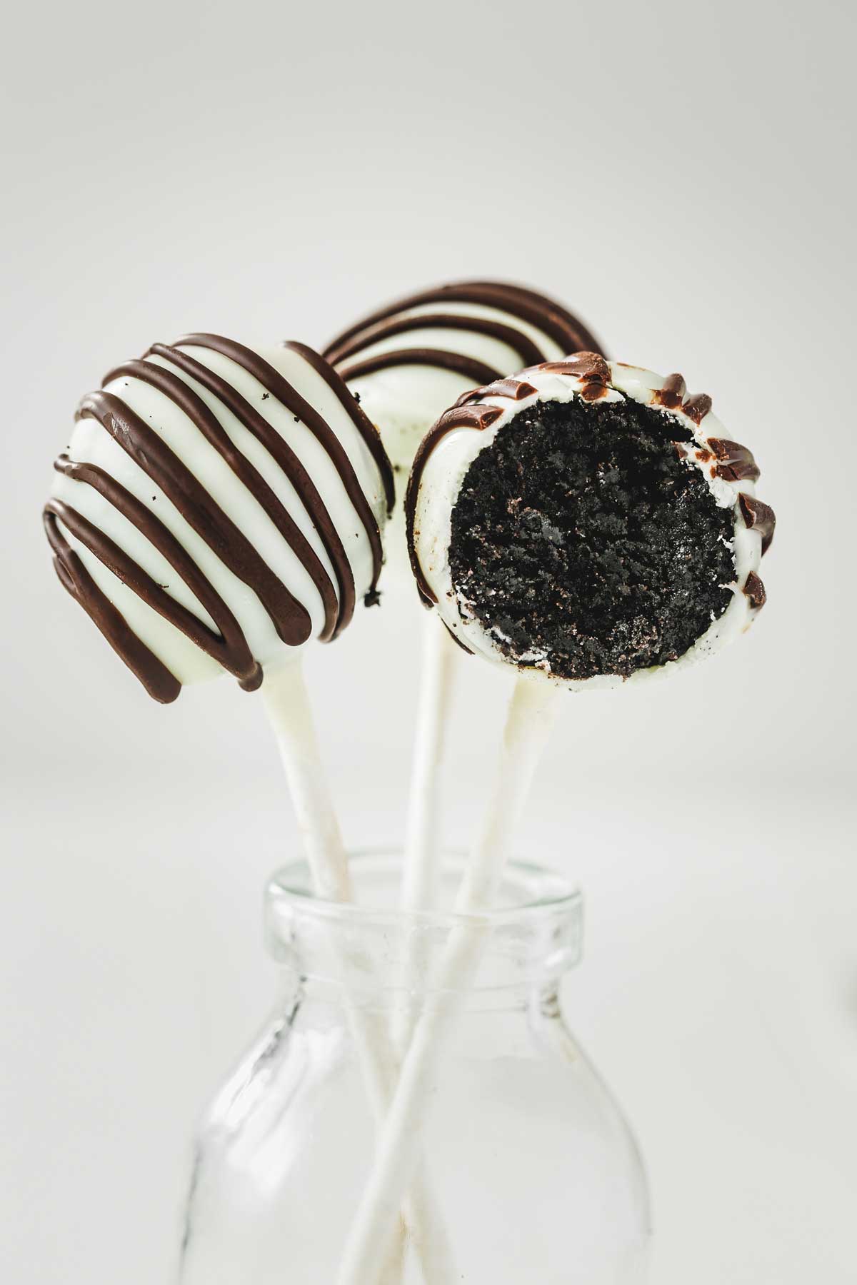 Cake Pops Oreo - Recette Facile - 3 Ingrédients - Sweetly Cakes