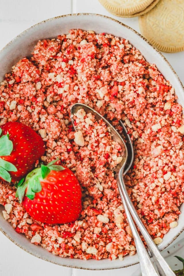 Strawberry Crunch Topping (Strawberry Shortcake Crumble)