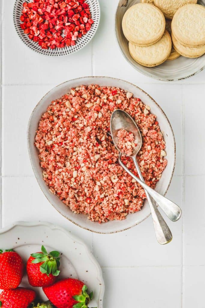 Strawberry Crunch Topping (Strawberry Shortcake Crumble)