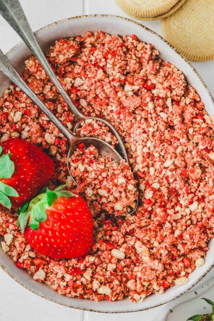 Strawberry Crunch Topping (Strawberry Shortcake Crumble)