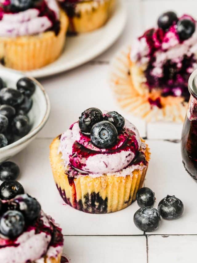 Fluffy Raspberry Cupcakes Recipe With Raspberry Filling