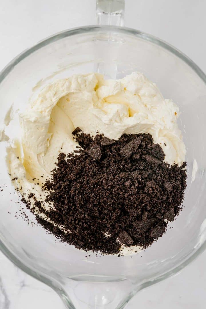 Chocolate Oreo Cake – Moist Cookies & Cream Layer Cake