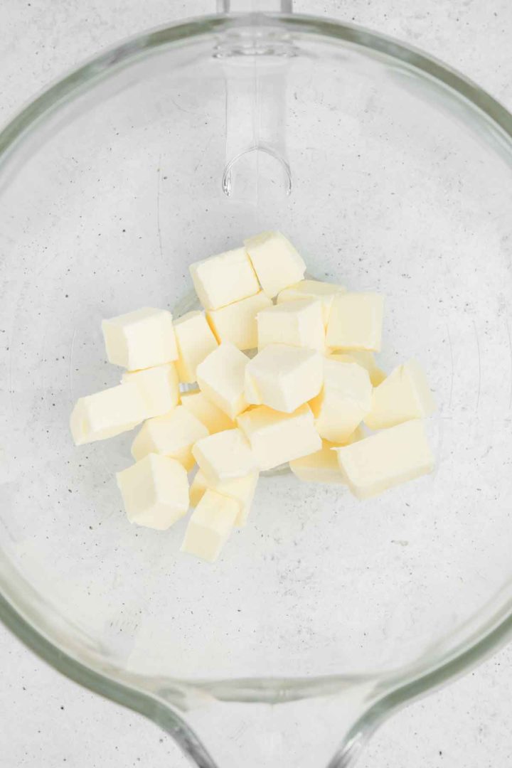 Best Chocolate Buttercream Frosting – Rich & Creamy Recipe