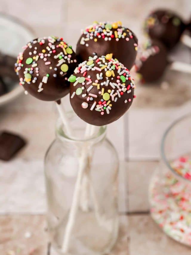 Oreo Cake Pops (3 Ingredients!) – No Bake, Perfect for Any Party