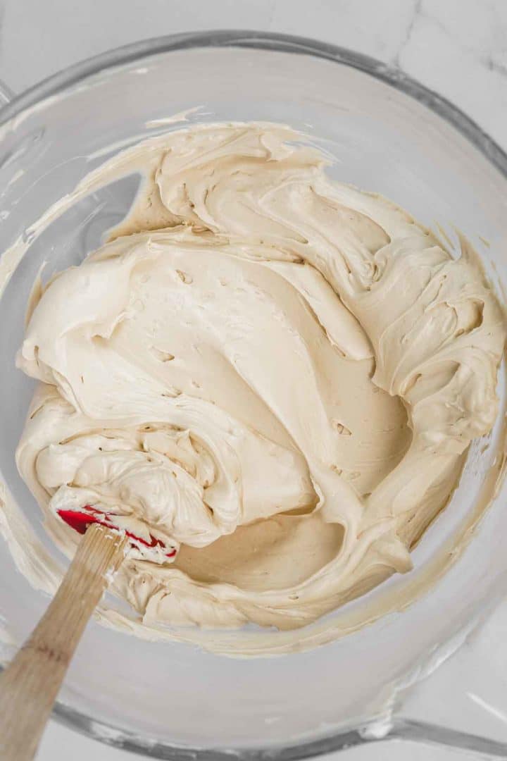 Fluffy Lotus Biscoff Buttercream Frosting For Cake