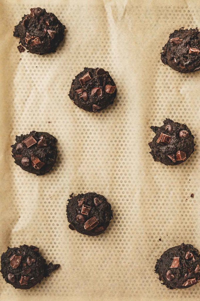Black Cocoa Cookies (Soft, Chewy & Easy Chocolate Cookies)