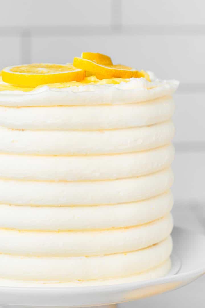 Fluffy Lemon Buttercream Frosting with Lemon Curd