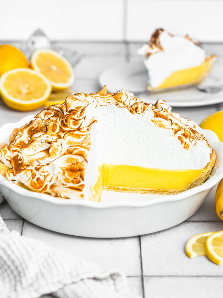 Easy Lemon Glaze Recipe (for Cakes, Muffins & Bundt cakes)