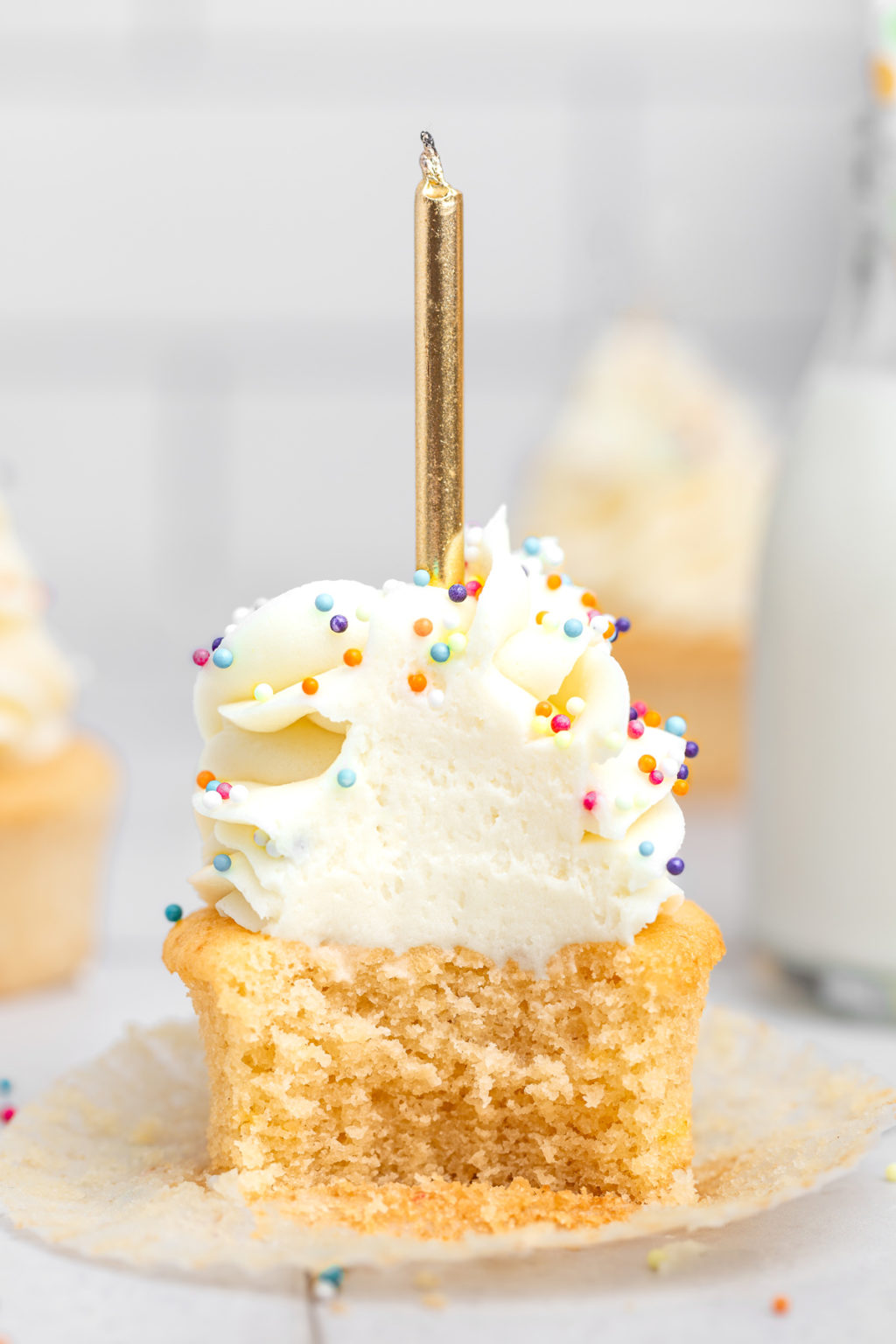 Birthday Cupcakes Recipe – Vanilla Cupcakes with Buttercream