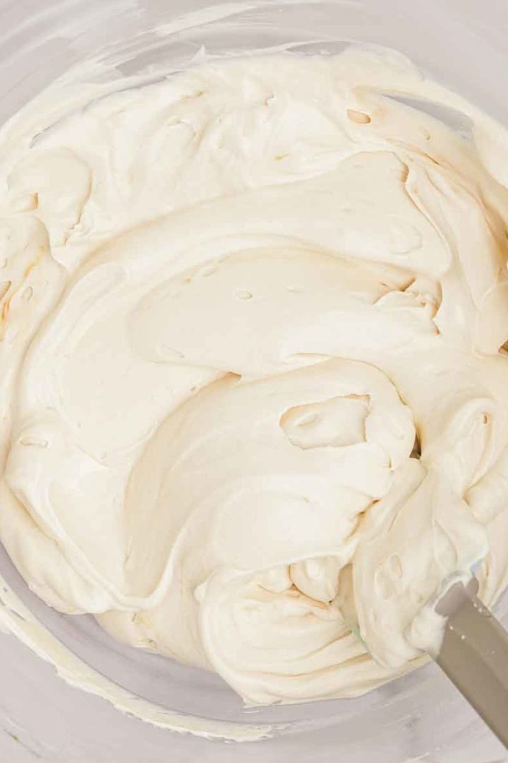 Easy 3-Min Sturdy & Firm Mascarpone Frosting For Cake
